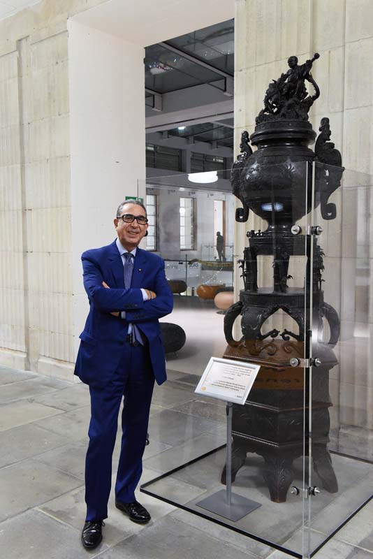Professor David Khalili lectures at SOAS on the preservation of history ...
